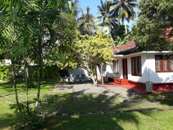 Villa Lagoonedge - Hikkaduwa