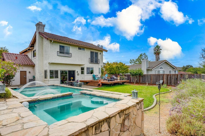 Wine Country Gateway W/ Views Btwn Napa & Sf - Vallejo, CA