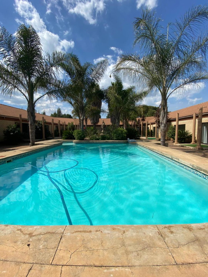 Tamarisk Guest Lodge - Benoni