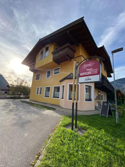 Leo Apart 1 - Alpbach