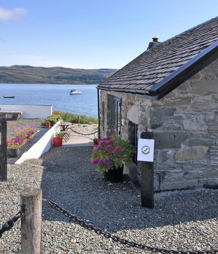 Pier Cottage At Kames - Bute