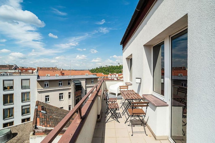 Bright 2 Bed With Big Terrace By Tram - Czech Republic