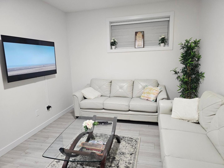 New Built House, Stay In Style Guest Suite, 2bedroom, 2bed, 2bath - 
