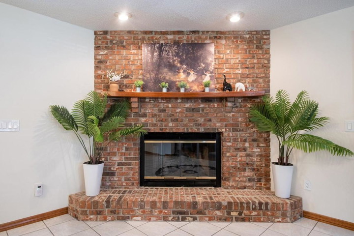 4bd & 2bth Near Daytona And New Smyrna - DeLand, FL