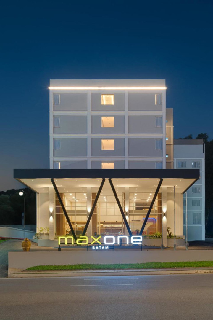 Maxone Batam - Batam