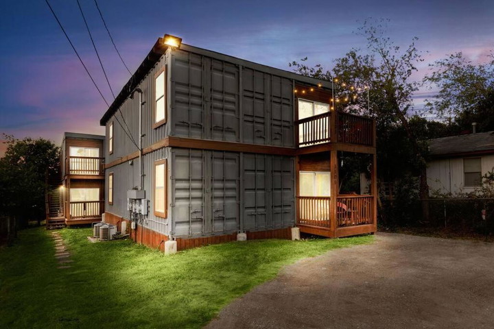 Container Oasis Downtown! - Alamo Heights, TX
