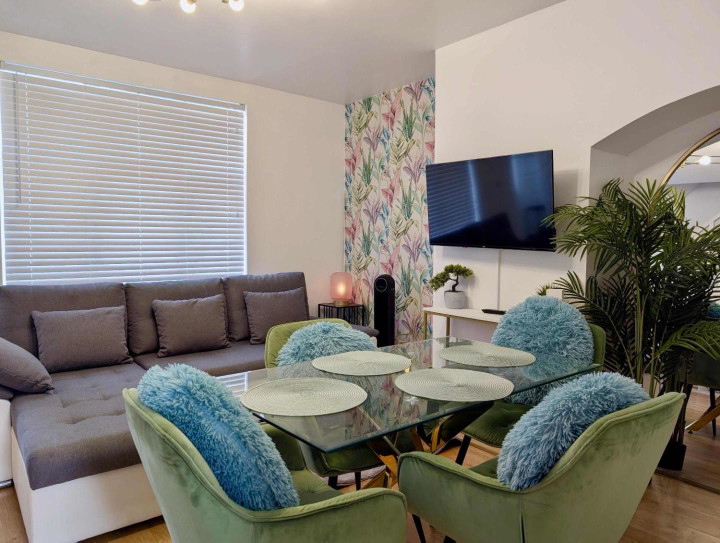 Modern 4-bedroom Flat In Rm9 Ideal For Groups - Ilford