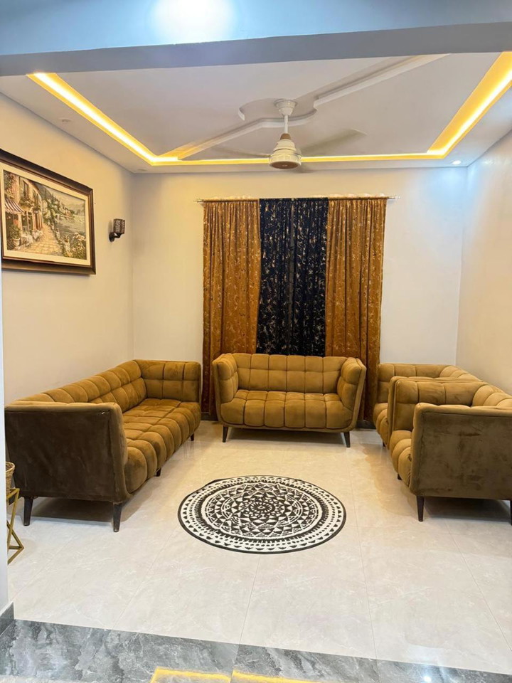 Malik House Ali Block Bahria Town Karachi - Karachi