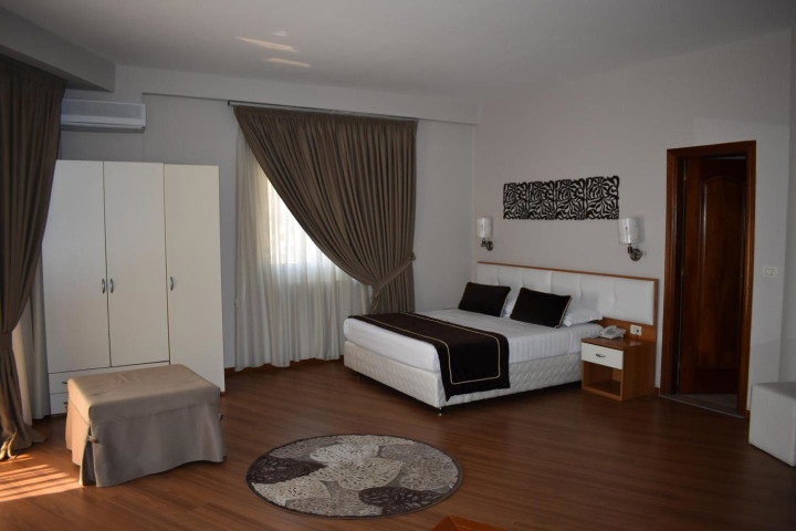 Hotel Arvi - Durres