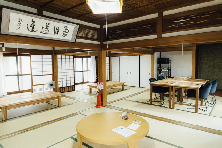 上丹生"かみにゅう"山根邸本館フルリノベーション古民家一棟貸切22名まで - Shiga