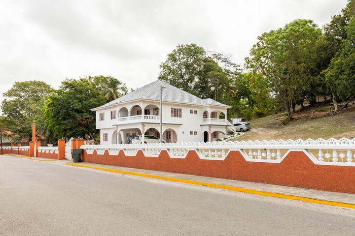 Shaw Park Gem - Jamaica