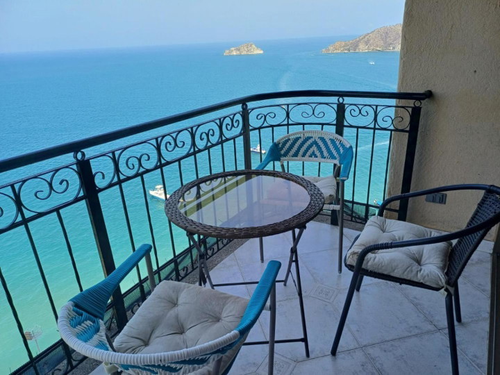 Rodadero Mágico Apartamento Frente Al Mar - Santa Marta, Colombia