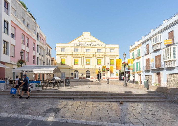 Teatro Plaza Apartments - Malaga