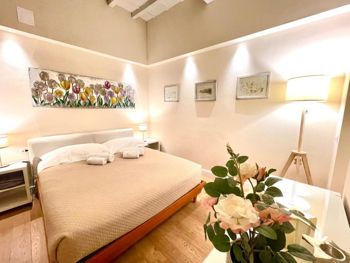 Cozy Santa Maria Novella Uffizi Duomo 2beds-2baths - Florence