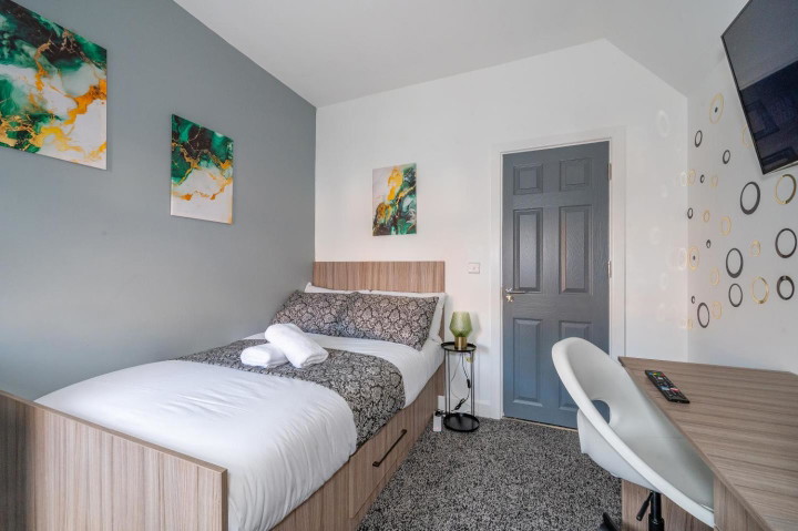 *Rb12s* For Your Most Relaxed & Cosy Stay + Free Parking + Free Fast Wifi * - Leeds