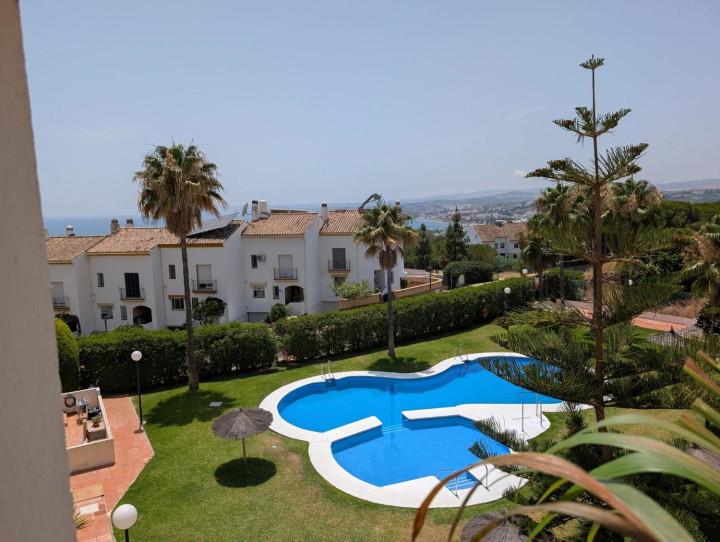 Casa Peartree - 2 Bed Apt With Ocean Views - Estepona