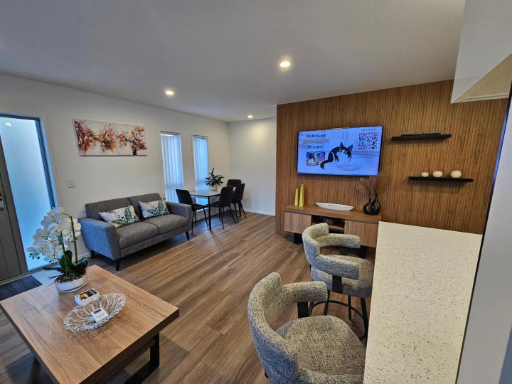 New Spacious Townhouse - Waiheke Island