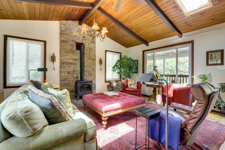Lakefront Glen Ellen Cabin W/ Views Near Wineries! - Petaluma, CA