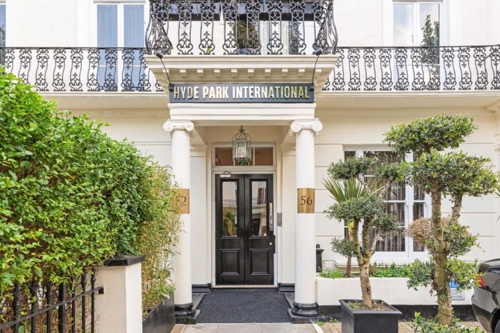 Hyde Park International - Edgware