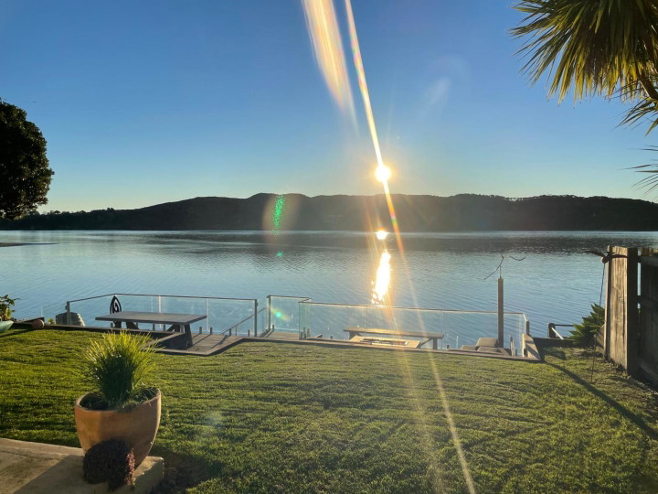 Absolute Waterfront - Raglan
