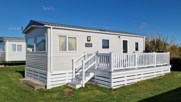 Ana's Coworth Holiday Caravan, West Sands - Hampshire