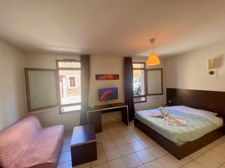 Studio Cité Médiévale 250 M - Aude