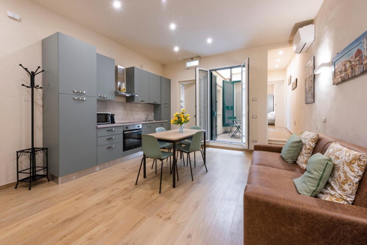 Mercato Contemporary Apartment By Mmega - Florence