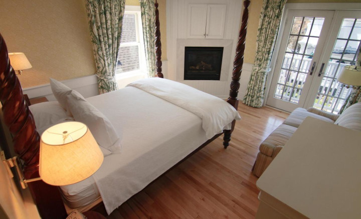 Anchor Inn Beach House - Provincetown, MA