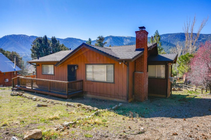 Mountain-view Haven W/ Deck In Pine Mountain Club - California