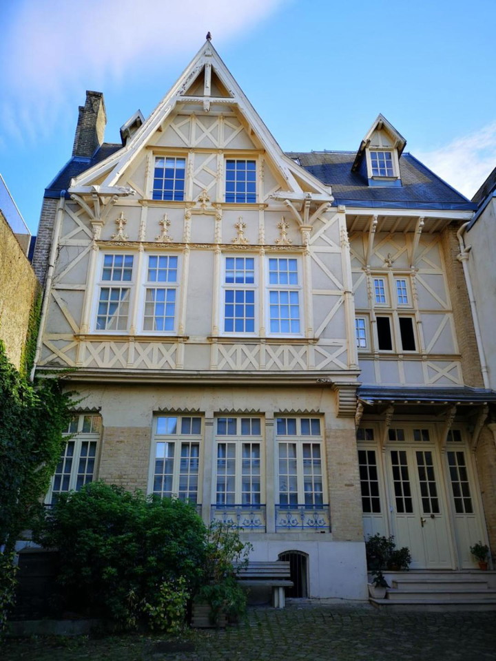 Les Visages Des Tournelles - Reims