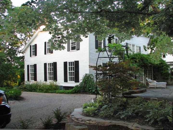 Niagara Mansion Carriage Suite - Niagara Falls, NY