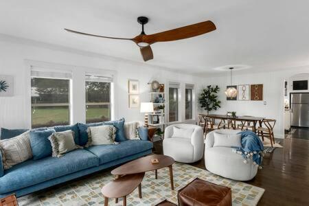 The Mint Julep, Pet-friendly, Hot Tub, Sleeps 8! - Fredericksburg, TX