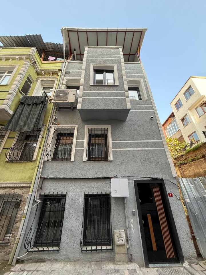 Atay Apart - Istanbul