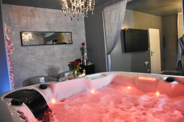 Luxury & Love - Professional Jaccuzzi And Spa - Créteil