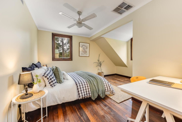 Adelaide Hill Luxury Amenities And Stunning Vistas - Stirling, SA, Australia