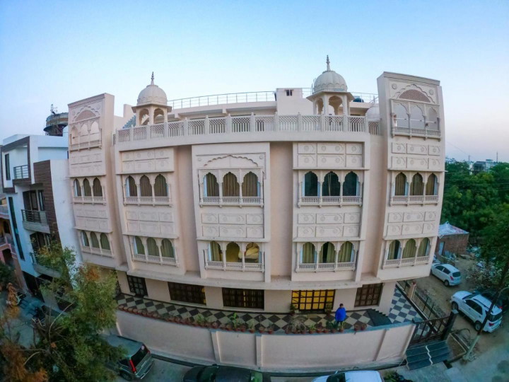 The Taj Vista Agra -Walking Distance To Taj Mahal - Agra