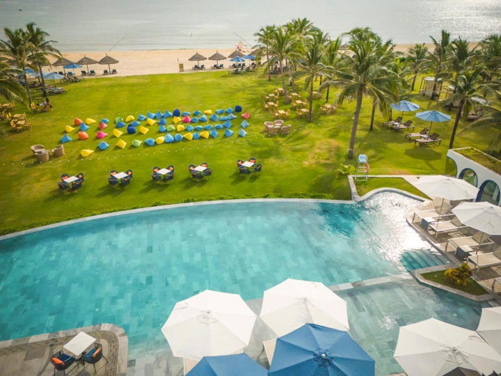 Hoi An Beachfront 5 Star Resort & Apartment - 호이안