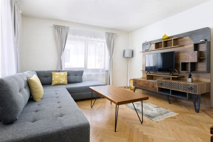 Aki Gray Apartment - Brassó