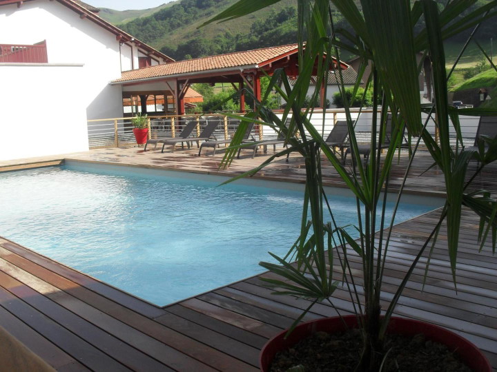 Logis Hôtel Andreinia & Cabane - Saint-Jean-Pied-de-Port