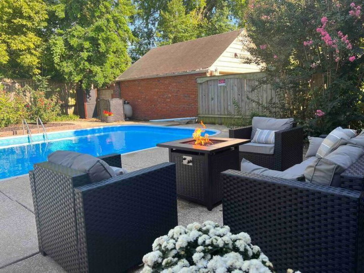 Blue Moon Cottage - Music Room, Inground Pool - Owensboro, KY