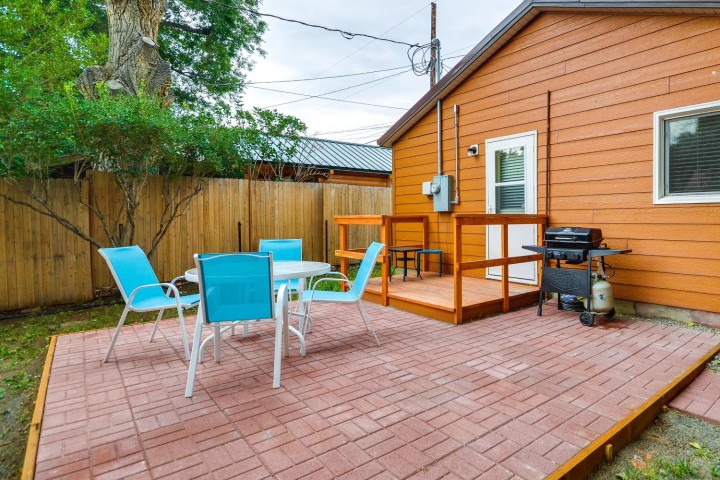 Quaint Cody Cottage W/ Grill: Walk To Downtown! - Cody