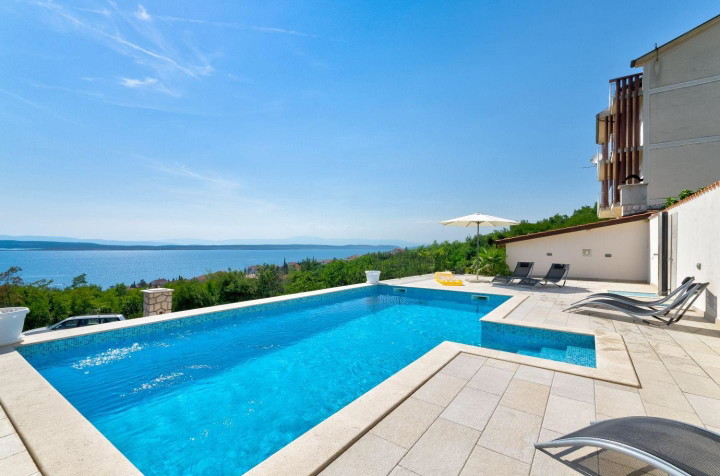 Traumhaftes Apartment Nur 600 Meter Zum Sandstrand Mit Gym, Meerblick, Pool - Crikvenica