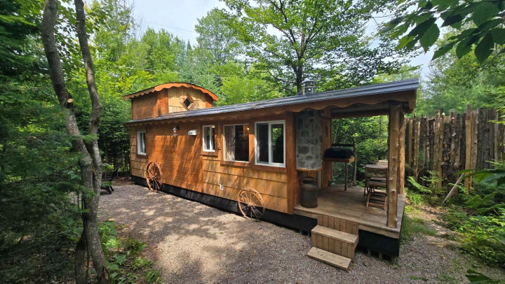 Waterfront Glamping - La Nomade - Quebec City