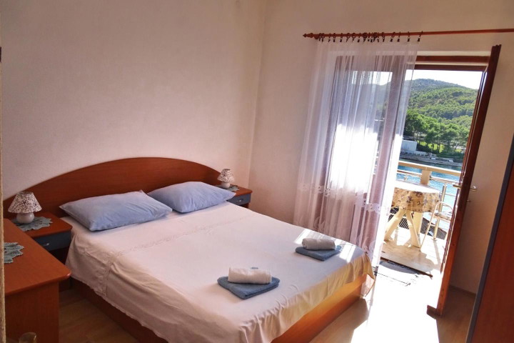 Apartment Povlja 14399c - Brač