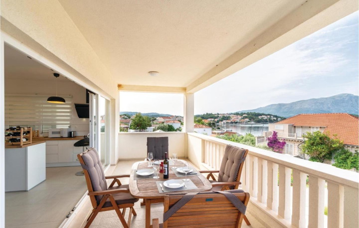 Three-bedroom Apartment In Lumbarda - Korčula
