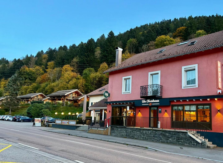 Logis Hôtel Les Chatelminés - Vosges