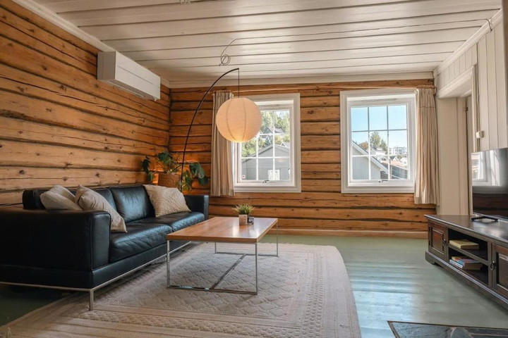 Sentral Og Romslig Leilighet - Norway
