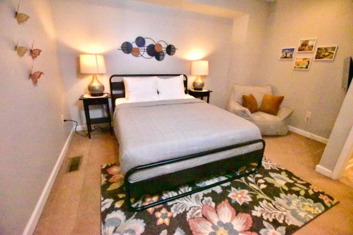 Large 4 Bedroom Tremont House - Bonus Apartment Included! - Cleveland, OH