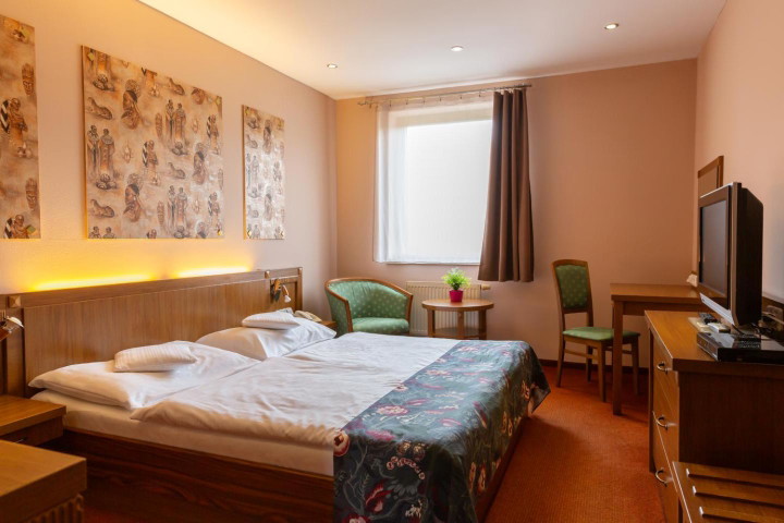 Hotel Max Inn - Bratislava