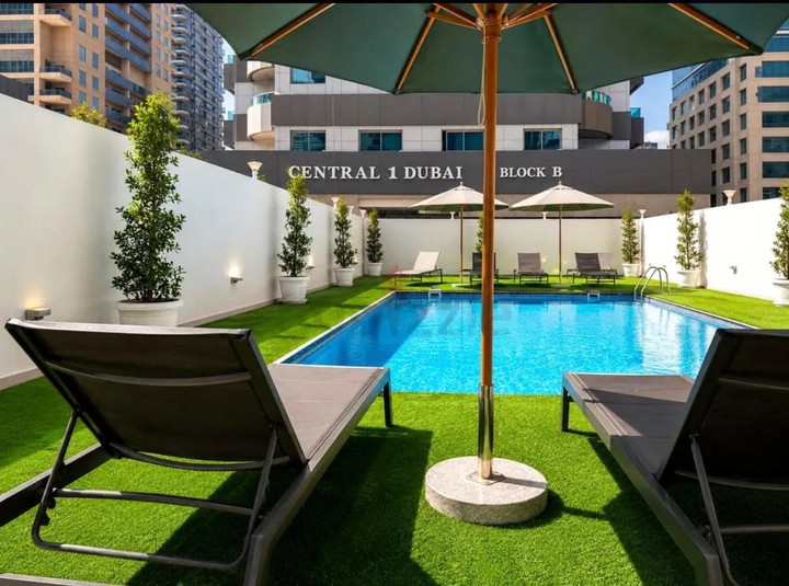 Female Only Cozy Bed In Dubai Marina - Dubai